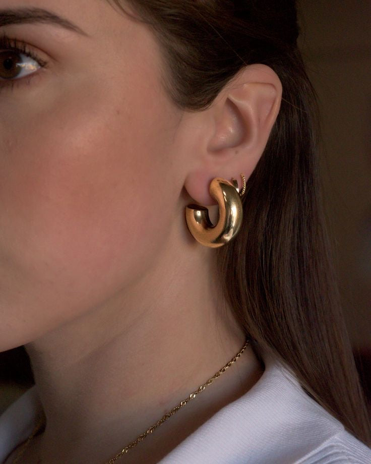 Earrings – APHRODITE